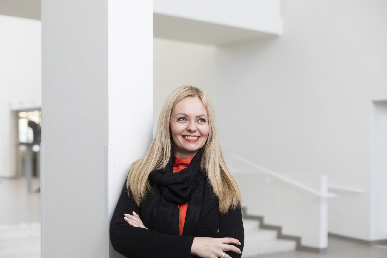 Katja Rajala julkaisi kirjan, joka kehottaa yrittäjiä pysähtymään ...